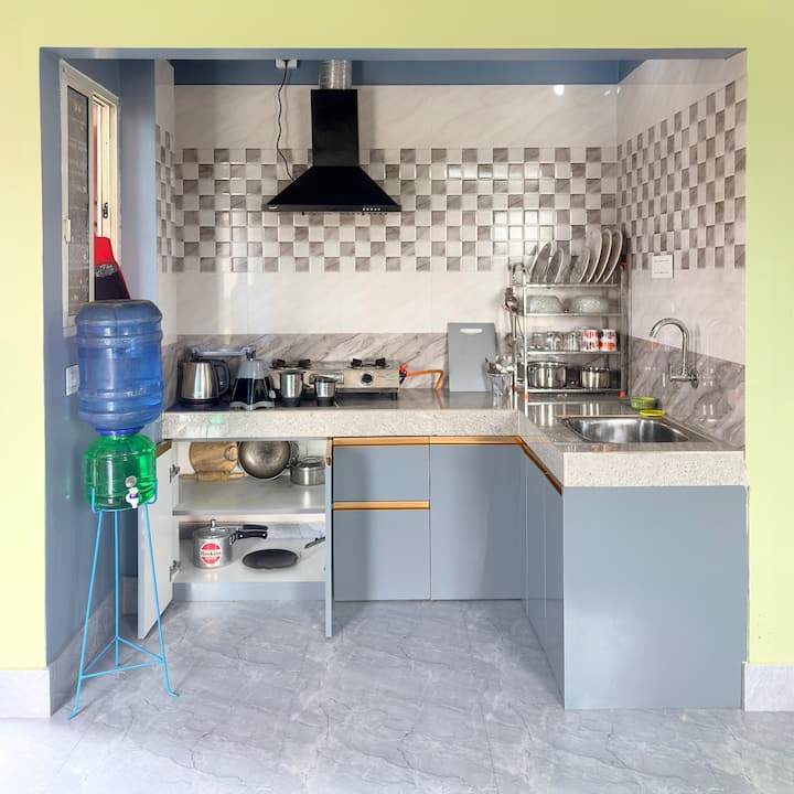 Cozy Private Studio • Balcony • Ac • Kitchen - Siliguri