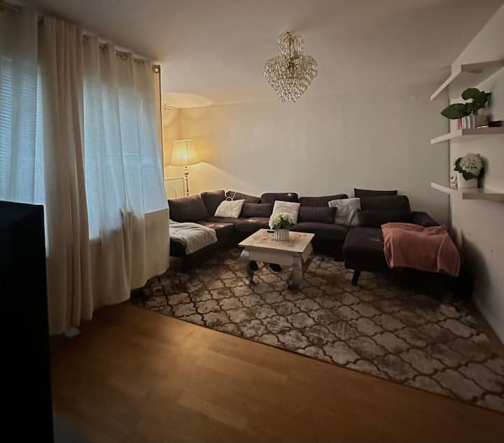Cozy & Stylish 2‑room Flat Near Kista - Solna