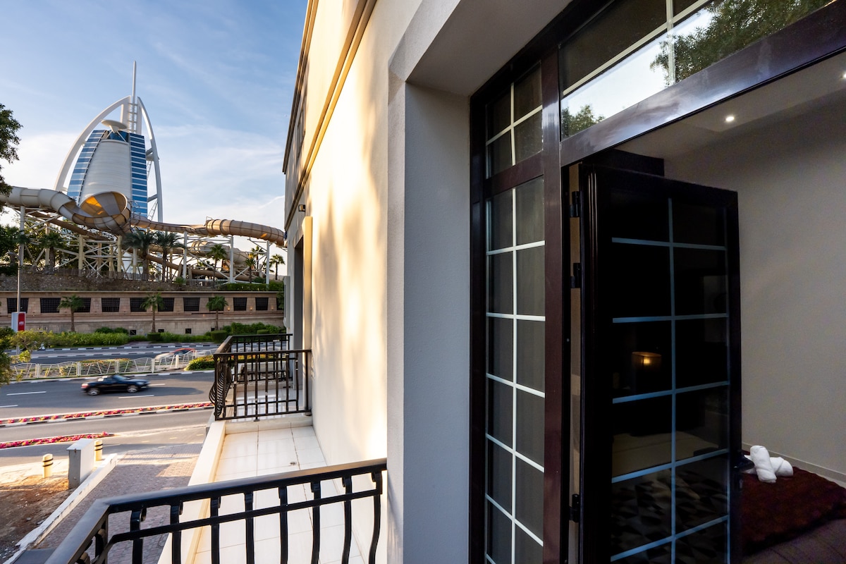 Villa emblématique à quelques pas de Burj Al Arab et Wild Wadi - Villas ...