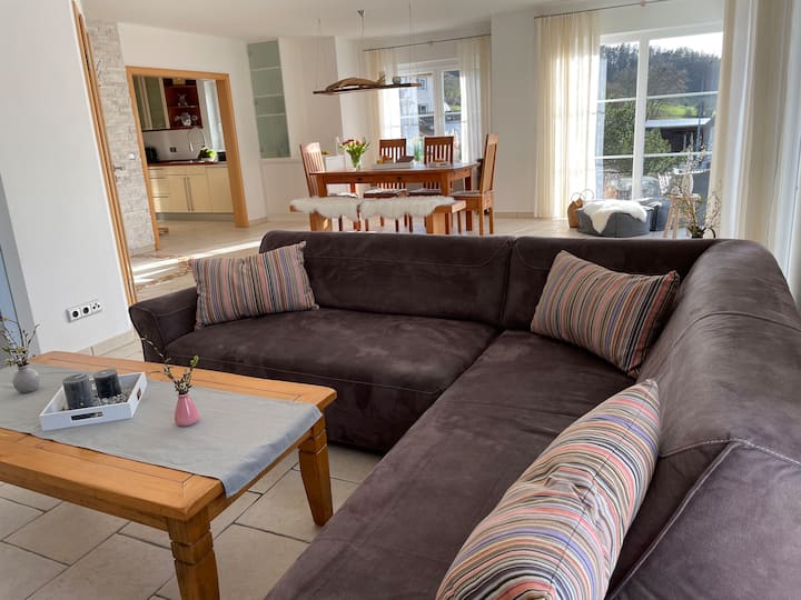 Ferienwohnung (120m²) „Große Schöne Aussicht“ - Waldeck