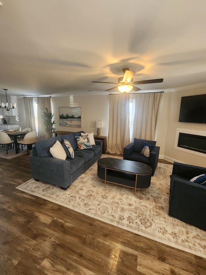 Tapasya Retreat- 3 King Beds. Near Ecu & Hospital - Greenville, NC