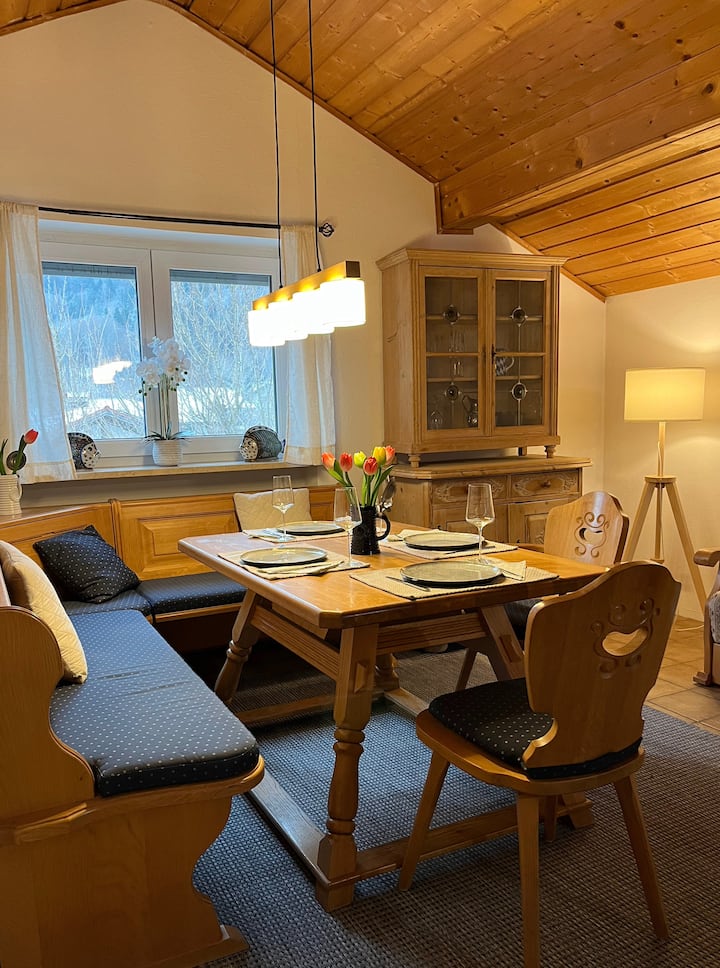 Cosy Holiday Flat With Castle And Mountain Views - Aschau im Chiemgau