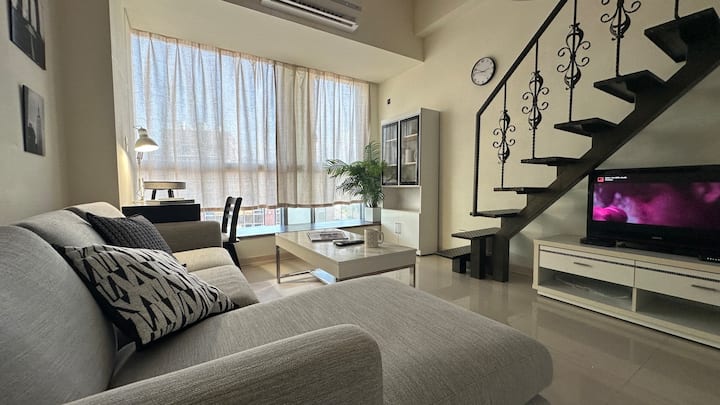 Dusk『台北101』『mrt』『gym』『夜市』『24hrs 超市與超商』『象山』 - Taipei