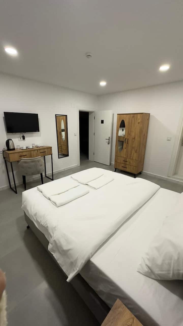 Camını Sahile Açmak Isteyenlerin Odası. - Mudanya