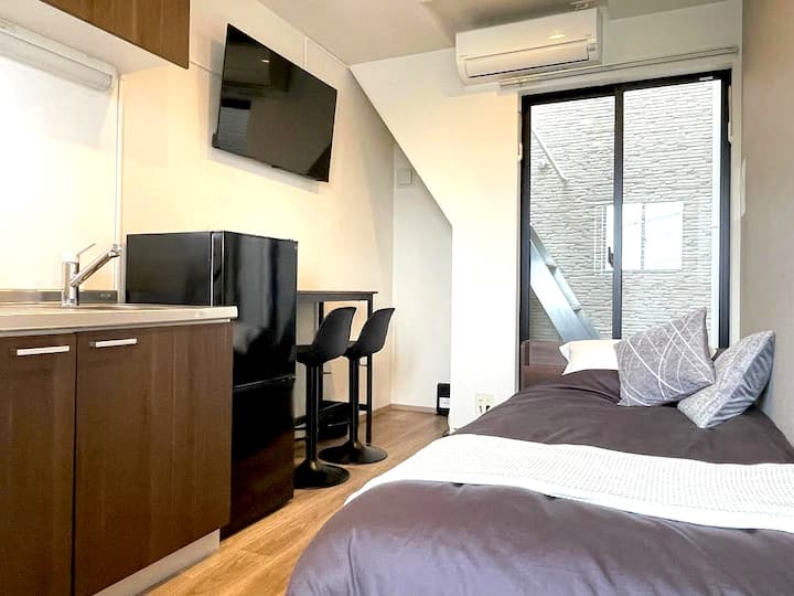 福岡空港から徒歩10分/主要エリアへのアクセス抜群/最大3名/無料wi-fi /メゾネットAp - Fukuoka