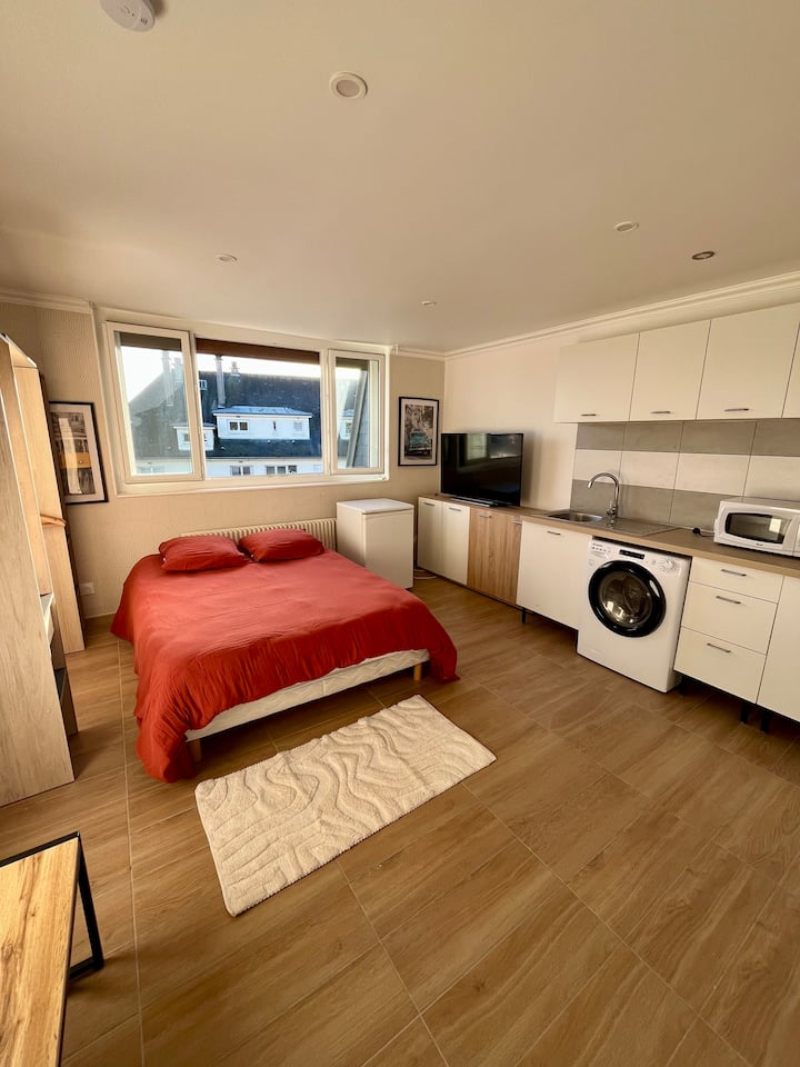 Studio Lumineux, Vue Sur La Cathédrale De Bayeux - Bayeux