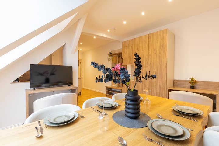 Modern Ku’damm Luxury Home For 14 I 2 Kitchens - Berlín