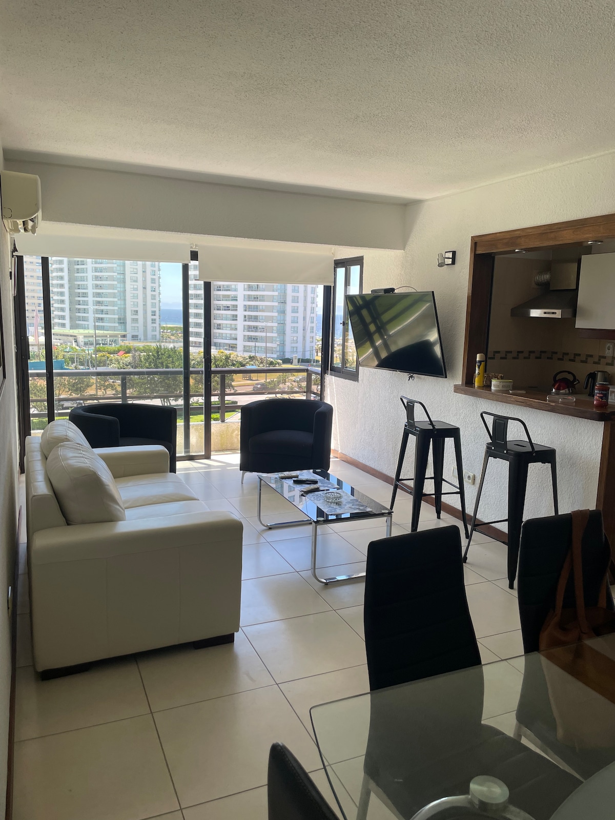 Comfortable Apartment on Roosevelt, near the Boulevard, with Garage ...
