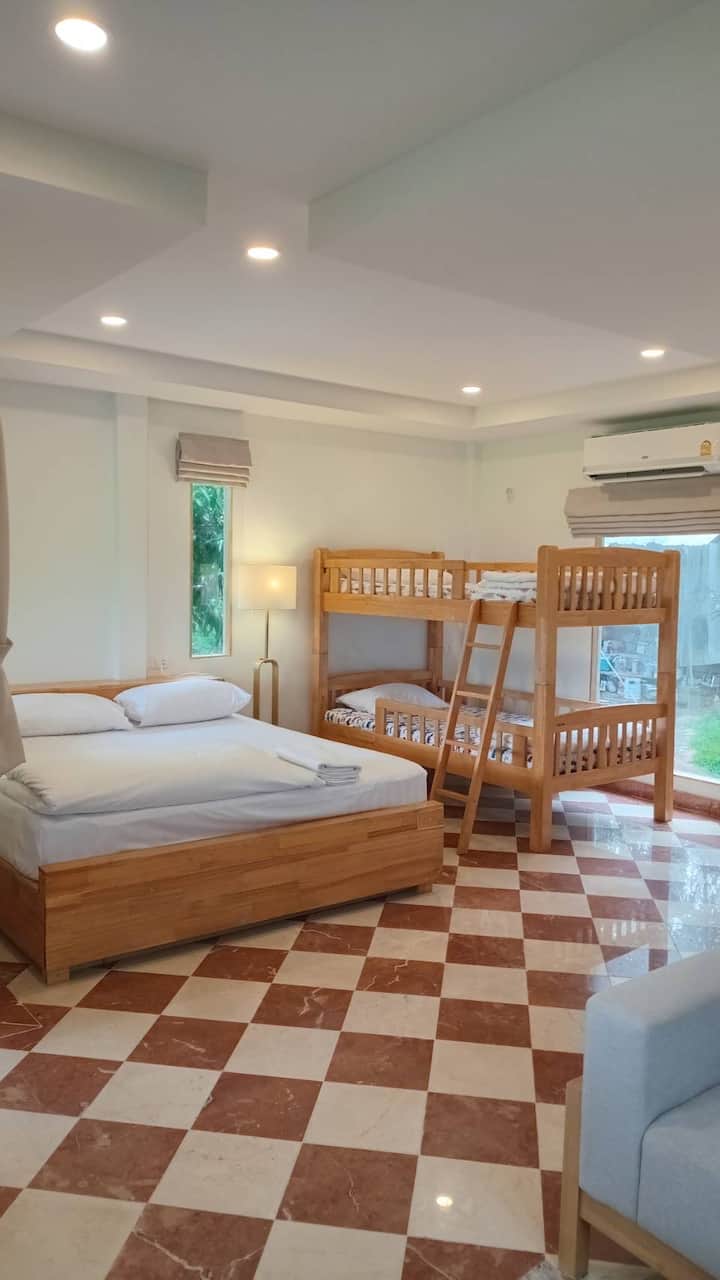 A New Private Villa For 4 Persons In Front Gardens - Mueang Prachinburi District