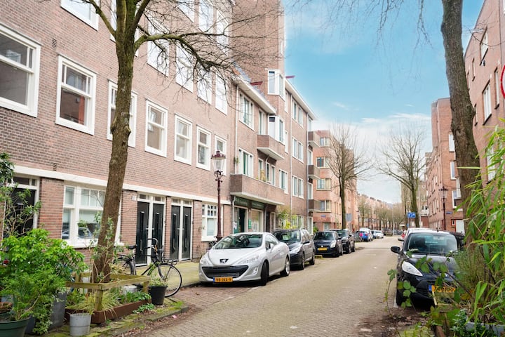 Stylish & Bright Apartment W/ Balcony In De Pijp - Amsterdam