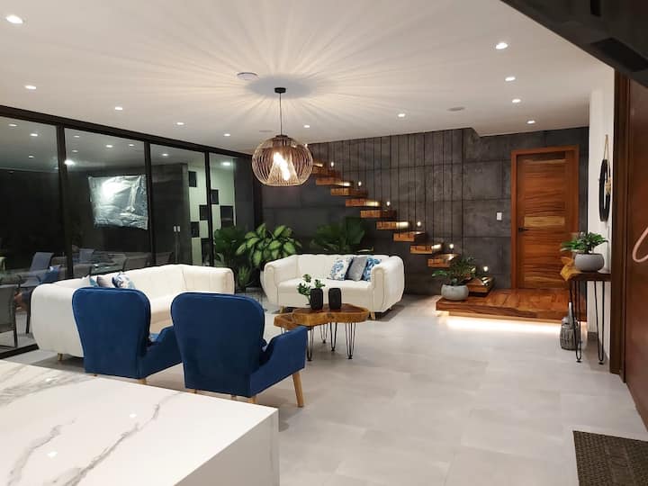 Casa De Lujo Via Cojimies - Pedernales