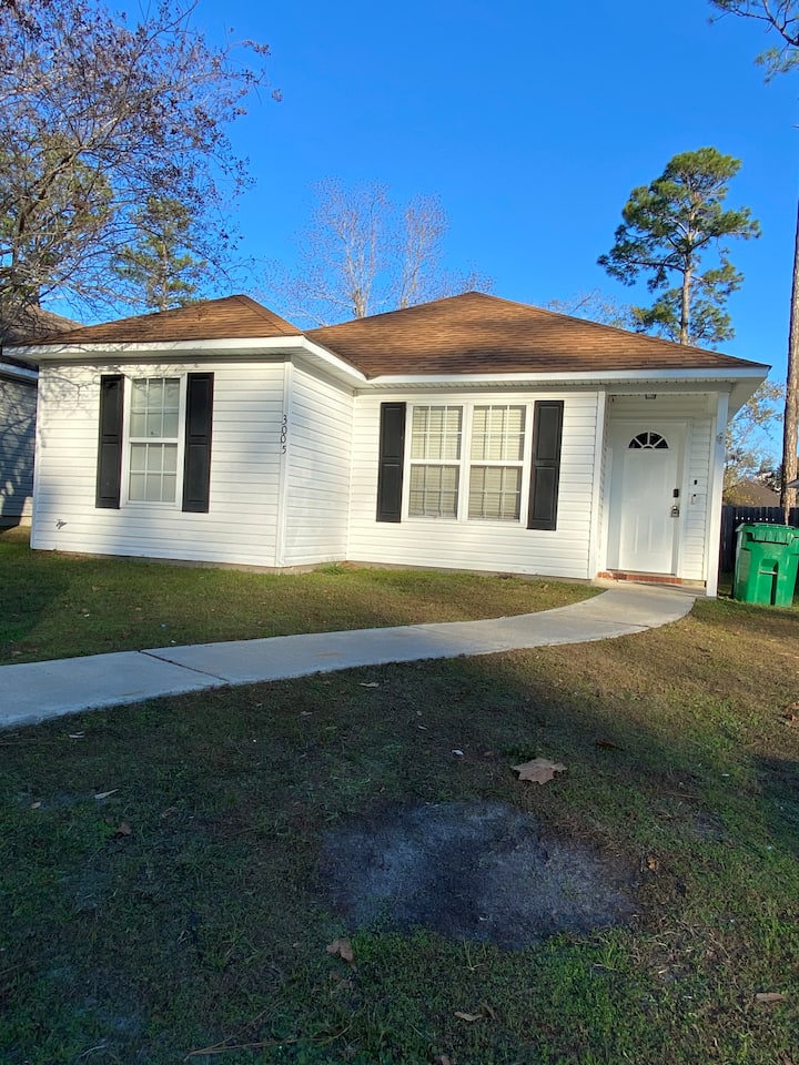 Sweet Home In Valdosta - Valdosta
