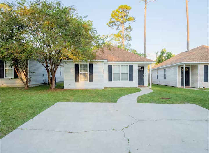 Sweet Home In Valdosta - Valdosta, GA