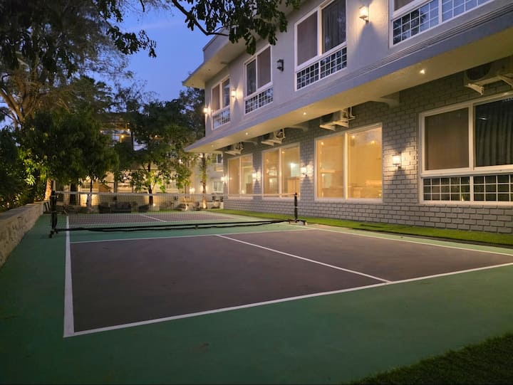 Boutique Property With Swimming Pool & Pickle Ball - Lonavala