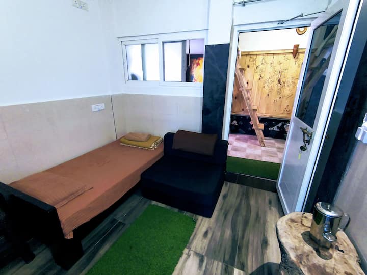 Nirman Familey Room With Balcony - Puri