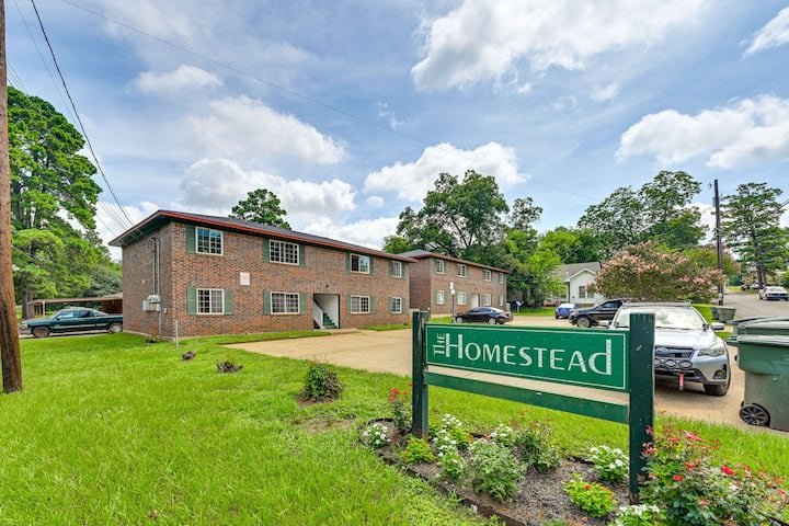 Walk To Sfa - Quiet, Remodeled 2br W/ King Bed - Nacogdoches, TX