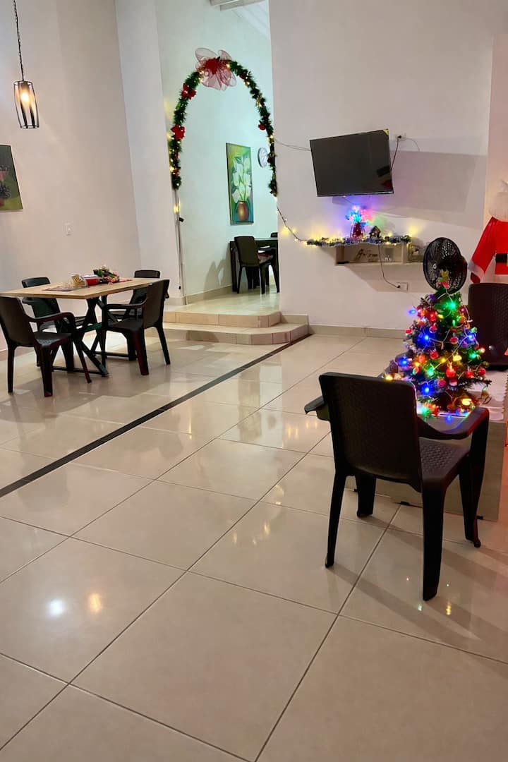 Casa Familiar En El Parque Principal De Chinacota - Bochalema