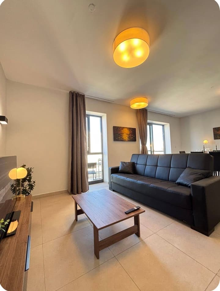 Modern Spacious Flat With Balcony & Bbq - Malta