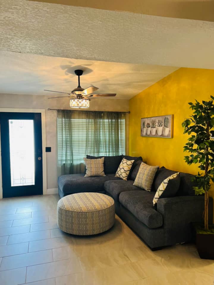 The Pines 6br Mystery Home Near Parks & Downtown - Windermere, FL