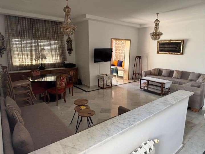 Etage De Villa - 突尼西亞