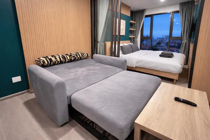 Brand New 2 Beds Stylish Pool & Gym Free Parking - Bangkok