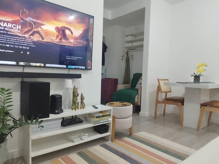 1 Quarto / 4 Pessoas/ Ar Cond/ Piscinas/ Garagem - Rio de Janeiro