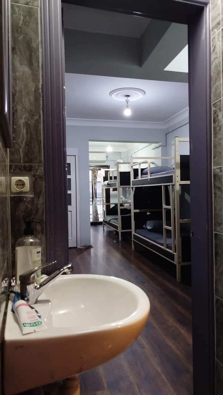 8 Kişlik Katta 6 Kişilik Oda Da 1 Yatak - Istanbul