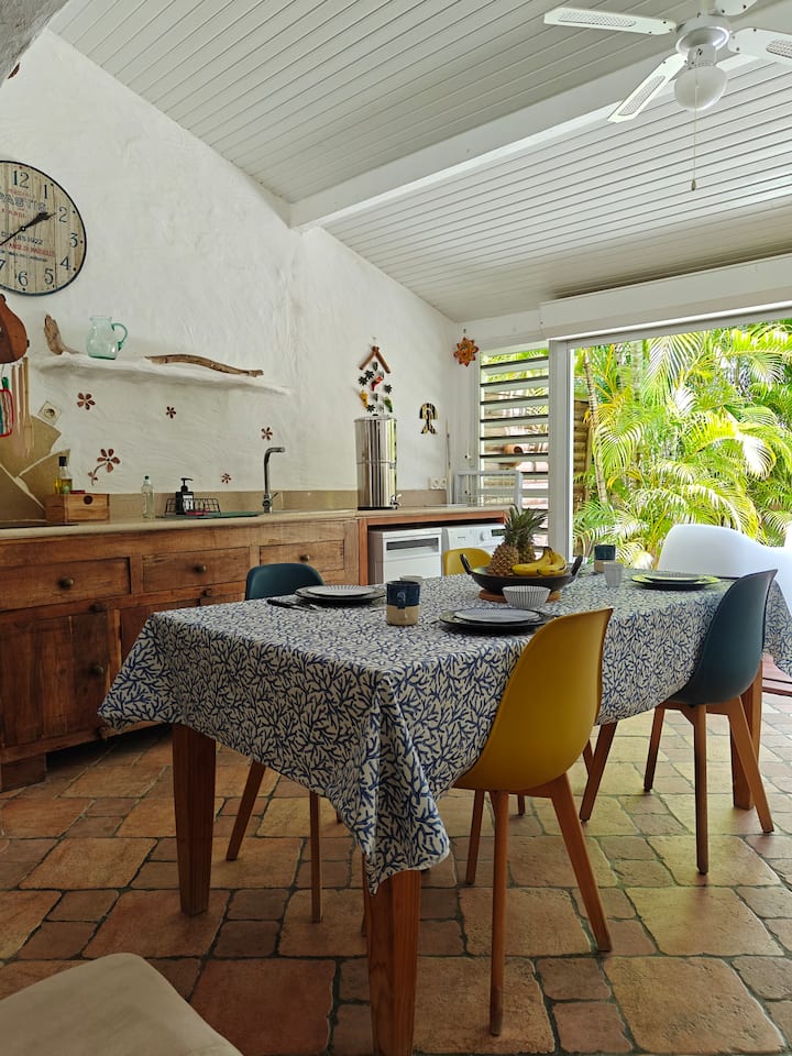 Brise Tropicale - Evasion Au Cœur De La Marina - Saint-François