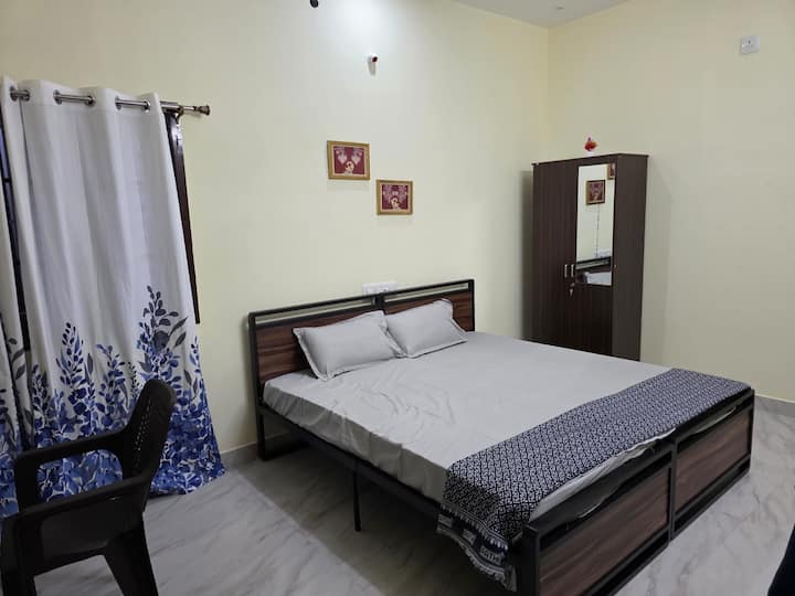 4bhk Duplex Home - Private Room Near Gtn College - Dindigul