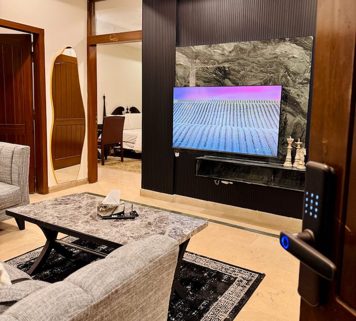 | Mmuk’s Executive 2bhk | Self Check-in | Heated | - イスラマバード