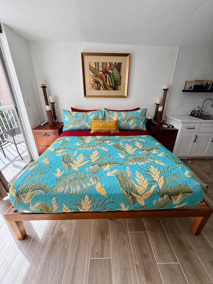 Waikiki Sakura - Honolulu, HI