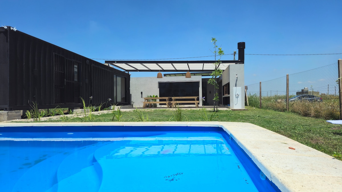 Casa de fin de semana totalmente equipada - Shipping containers for ...