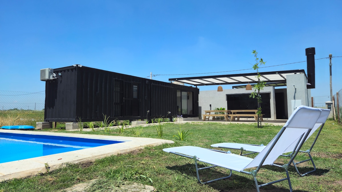 Casa de fin de semana totalmente equipada - Shipping containers for ...