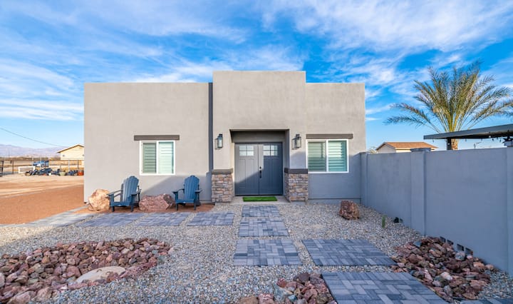 Modern 2 Bedroom House In A Quiet Neighborhood. - Buckeye, AZ