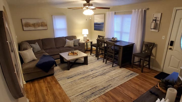 Cozy 2-bedroom House In Marion - Upland, IN