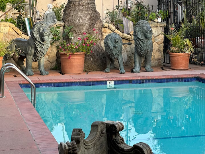 Simply By The Beach - Santa Barbara, CA