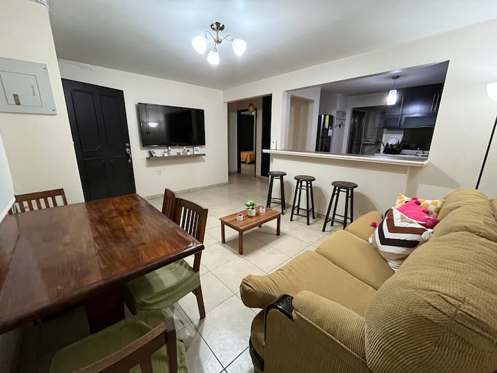 Céntrico: 4 Cuadras De Carnaval, Playa Y Hospital - Costa Dorada