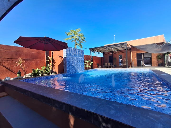 Big Room #6 - Pool Side - Guagua