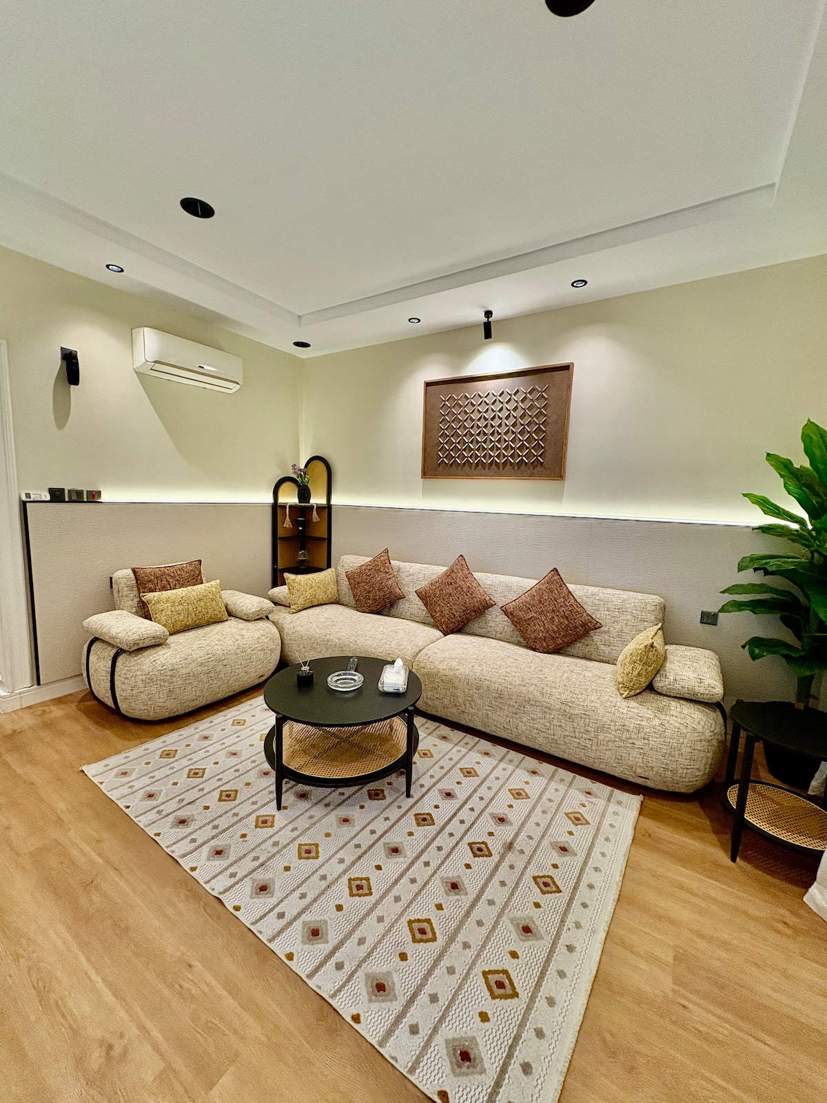 3L/Living Room, Bedroom, Outdoor Lounge, Kitchen, Self Check-in - Flats ...