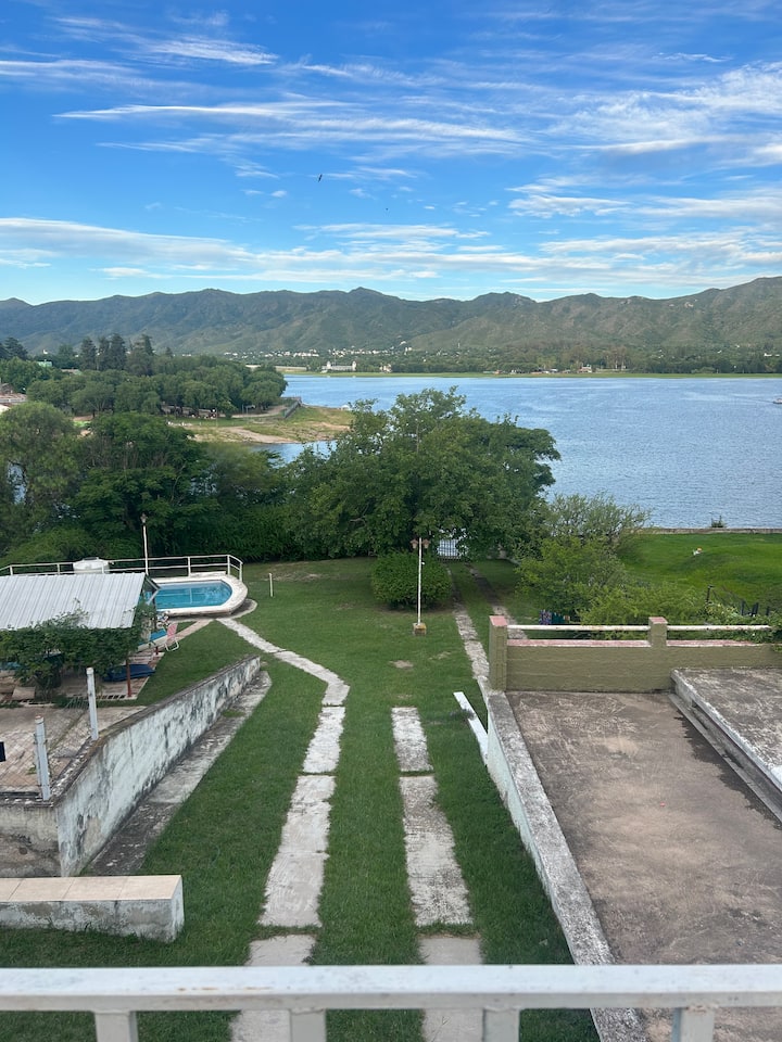 Casa Con Bajada Al Lago San Roque - Villa Carlos Paz