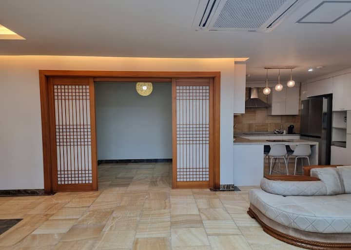 Goongtopia | Architect's Private Lake House - 온양5동