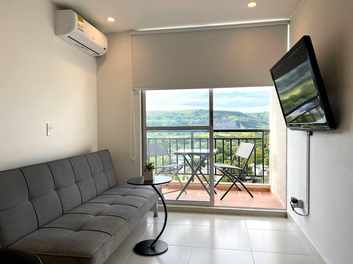 Air Conditioning, Great View And Top Location - Melgar