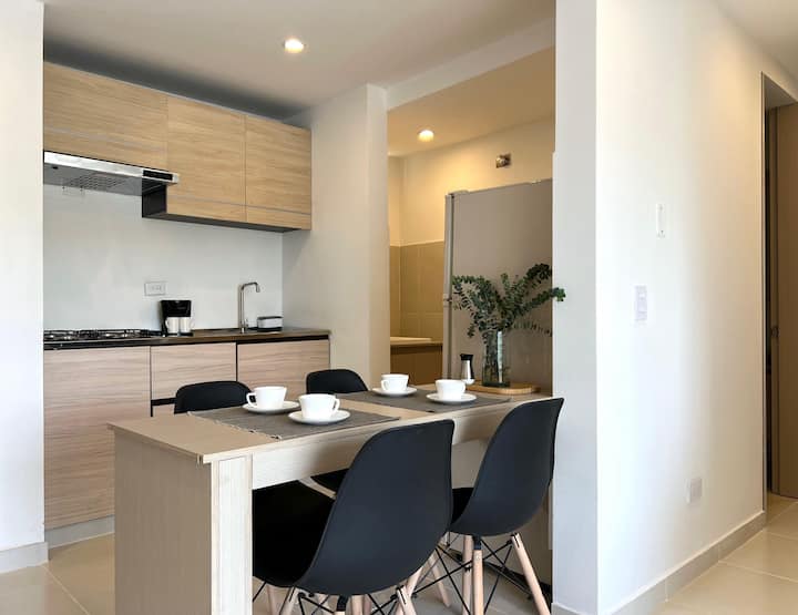 Air Conditioning, Great View And Top Location - Melgar