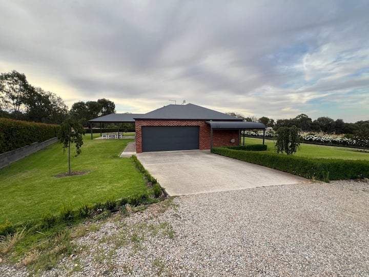 Tranquil Enclave - Albury–Wodonga