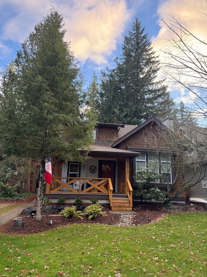 Le Chalet - Cultus Lake