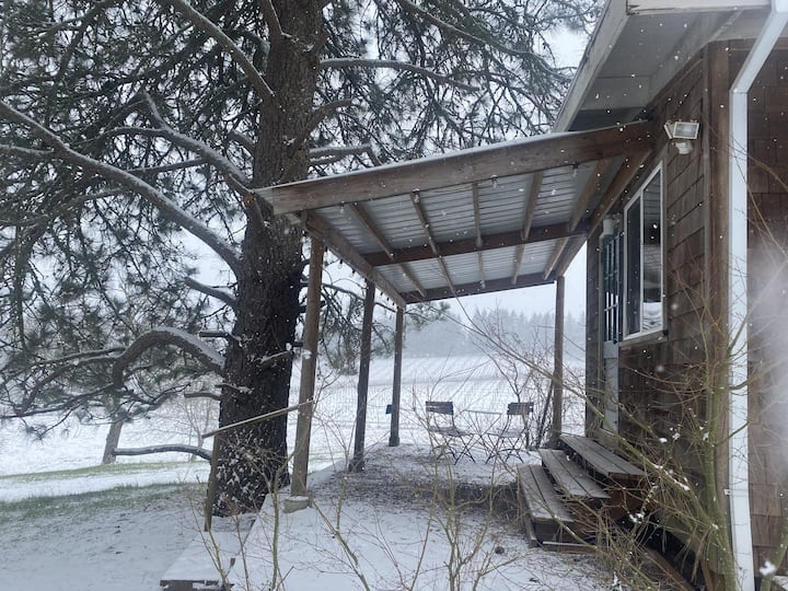 Simple Wine Country Cabin - Stoller Family Estate, Dayton