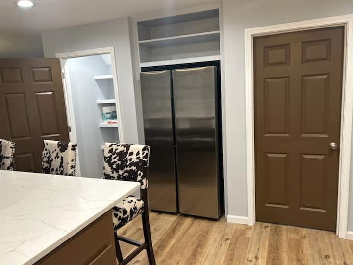 The Apartment On The Hill - 에버그린