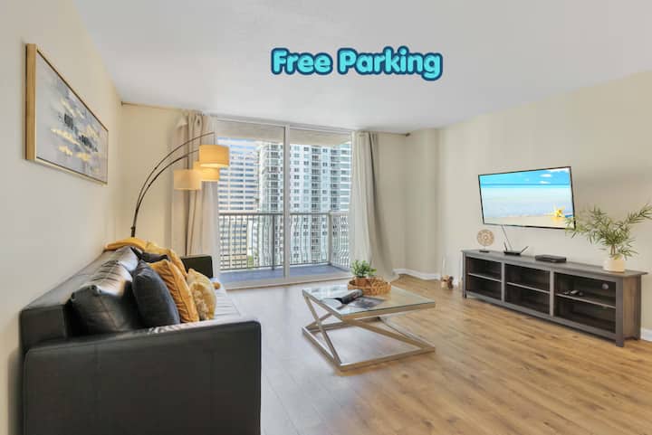 Panoramic Heights Retreat Suite - Fisher Island, FL