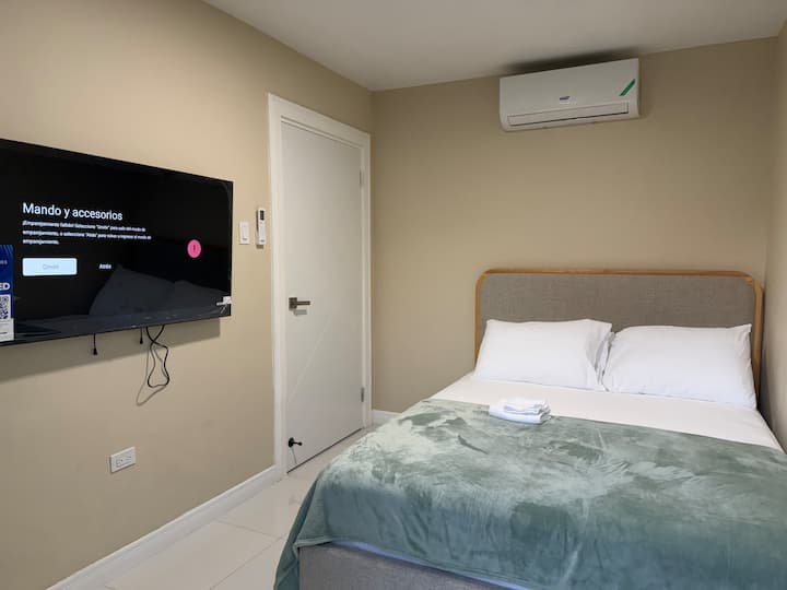 West Grove Unit 6-3BR/3BA, piscine, sécurisé - Appartements à louer à ...