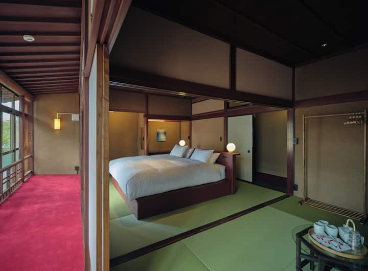 Komado_生活が息づく町家宿【room202_ベンガラスイート】 - Komatsu